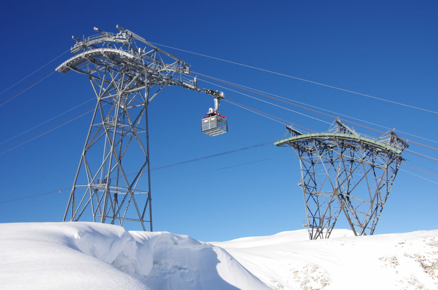 INTEGRATION OF A CUSTOMIZED LIFTING SYSTEM - seik-cableway.com