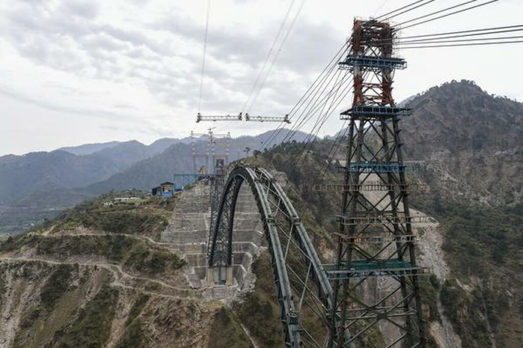 CONSTRUCTION OF A RAILWAY BRIDGE - seik-cableway.com